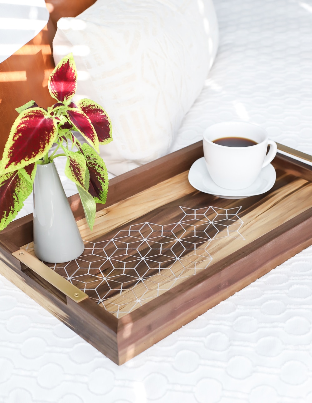 How To Make A DIY Wood And Epoxy Resin Inlay Coffee Serving Tray How To Make A DIY Wood And Epoxy Resin Inlay Coffee Serving Tray